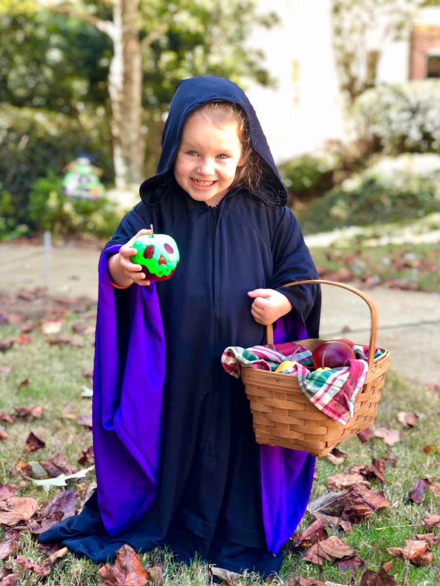 Snow White Old Hag Costume - Redhead Baby Mama | Atlanta Blogger